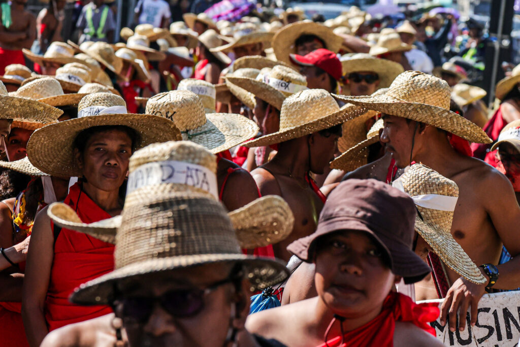 Photos: Indigenous People walk against dam project in ancestral land ...
